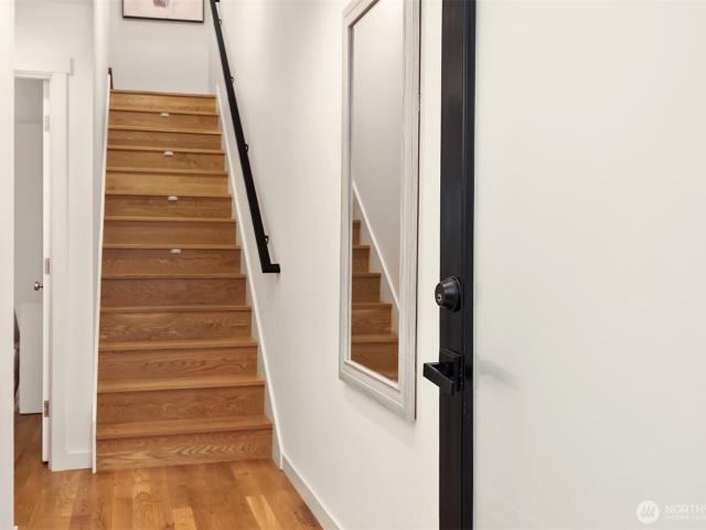 2005 Dexter Ave N, Unit B, Seattle, WA 98109 | MLS #2500 | Compass