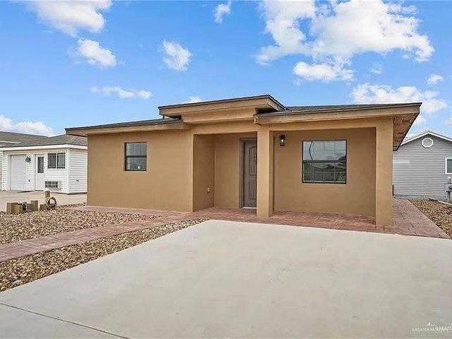 2005 E Bogey Dr, Mission, TX 78572