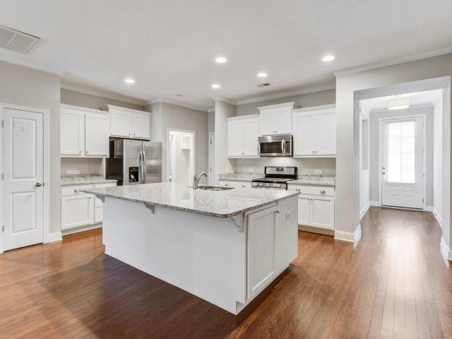 2005 Kings Gate Ln, Mount Pleasant, SC 29466 | MLS #26011