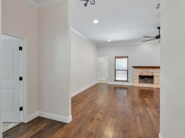 2005 Lindentree Drive