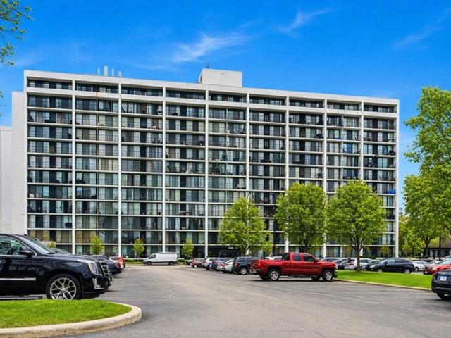 2005 S Finley Rd Unit 1102, Lombard, IL 60148
