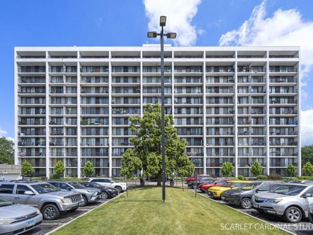 2005 S Finley Rd Unit 703, Lombard, IL 60148