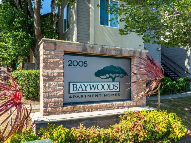 2005 San Jose Dr 211