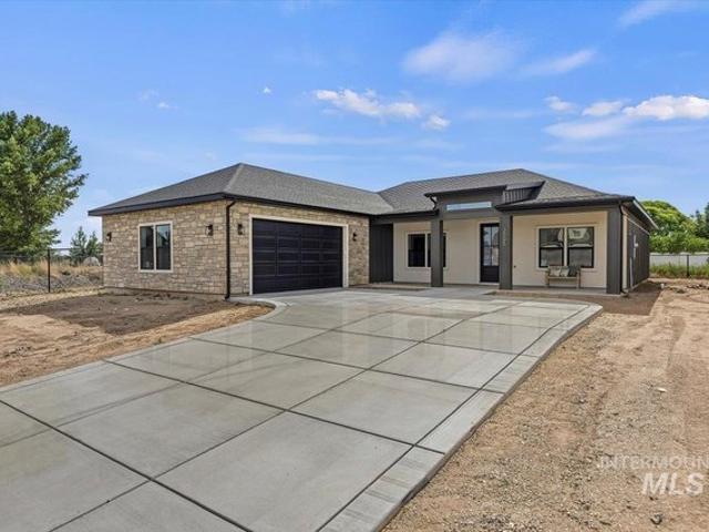 2005 Sparrow St, Rupert, ID 83350