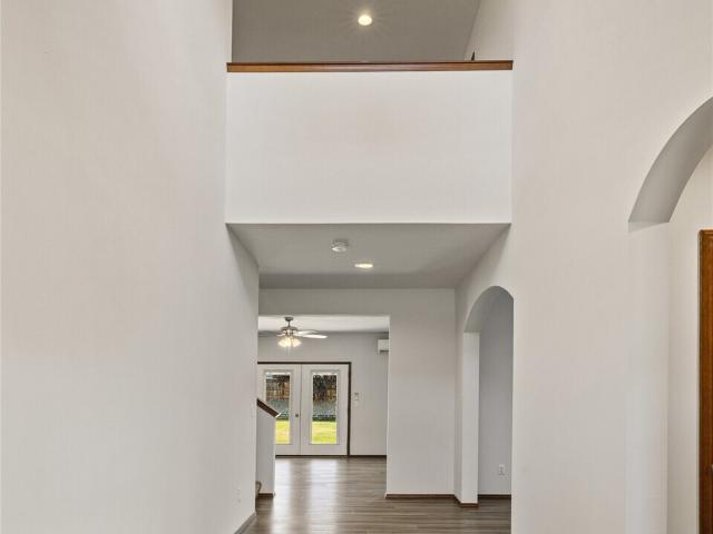 2005 W Sunnyview Lane