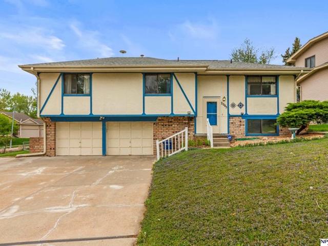 2005 Whitted Dr, Bellevue, NE 68123