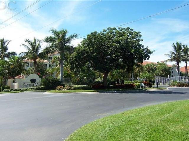 20061 Sanibel View Cir Unit 203, Fort Myers, FL 33908