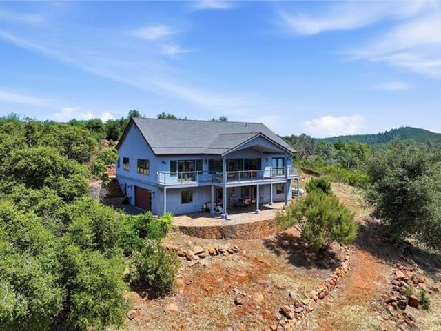 20069 Honey Hill Dr, Hidden Valley Lake, CA 95467
