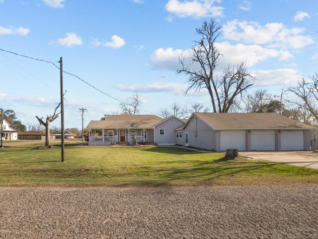 2006 Main St, Danbury, TX 77534 | MLS #95585 | Compass