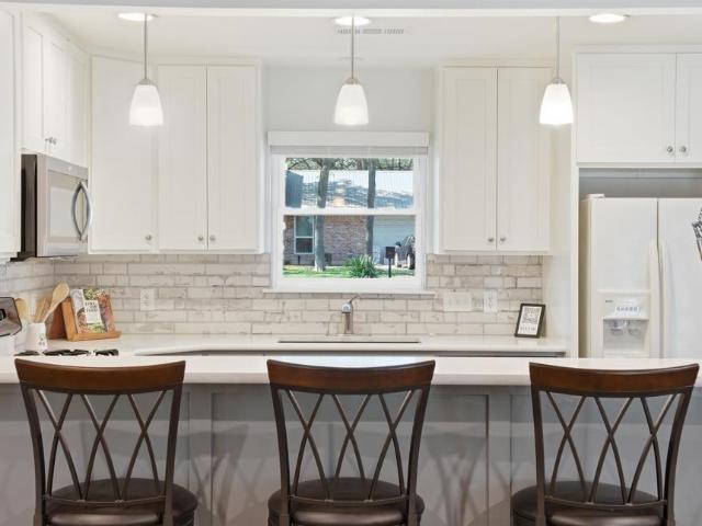 2006 Mimosa Dr