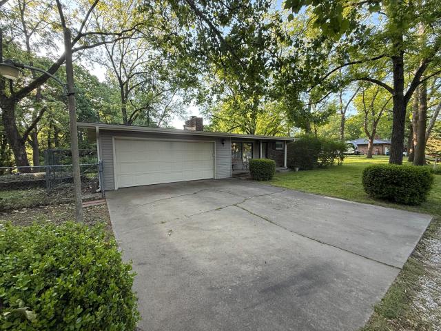 2006 N Lake Lane