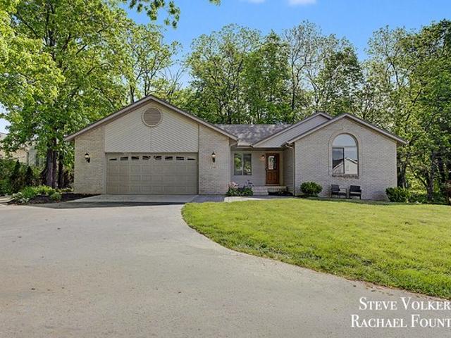 2006 Burton Knoll Ct SE, Grand Rapids, MI 49546