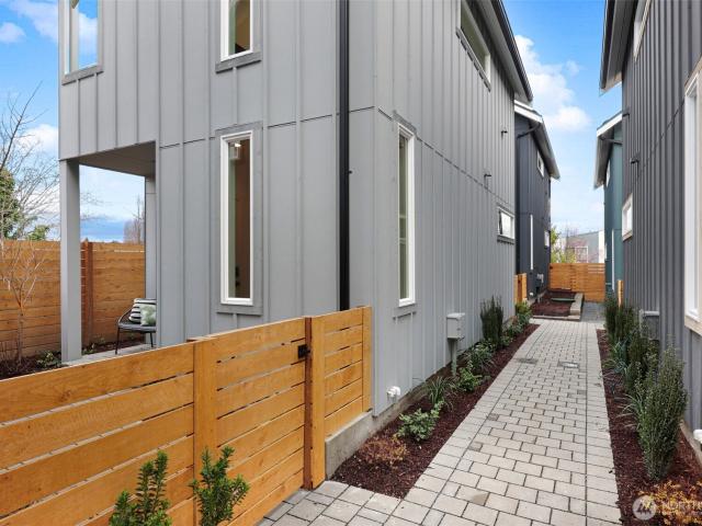 2006 B 19th Ave S, Seattle, WA 98144 | MLS #2508