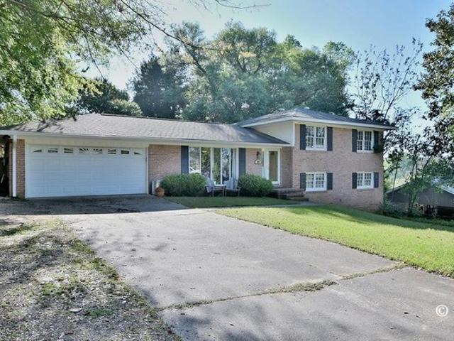 2006 Carriage Dr, Phenix City, AL 36867
