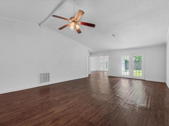 2006 Crestmont Circle