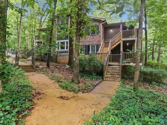 2006 Greenwood Pl SW Unit 14C, Huntsville, AL 35802