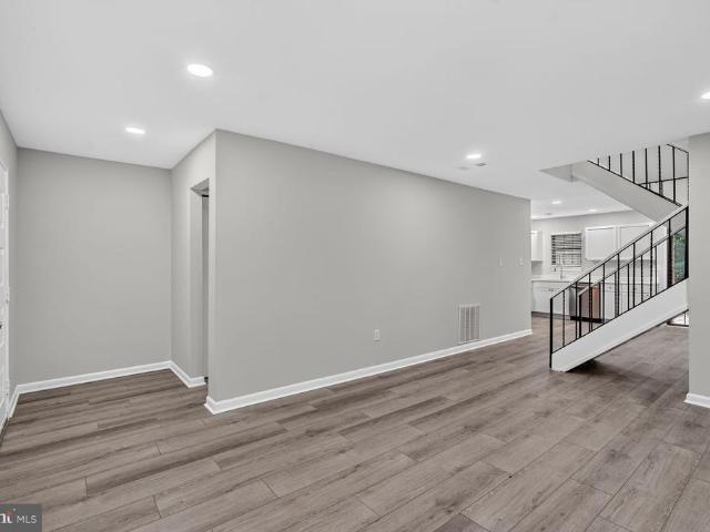 2006 Headlands Circle