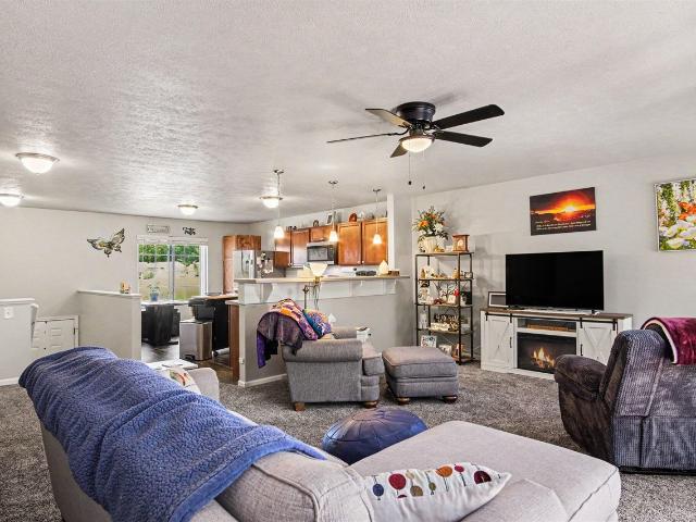 2006 Hillside Drive # 8