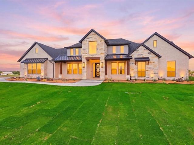 2006 Lindale Ln, Granbury, TX 76049