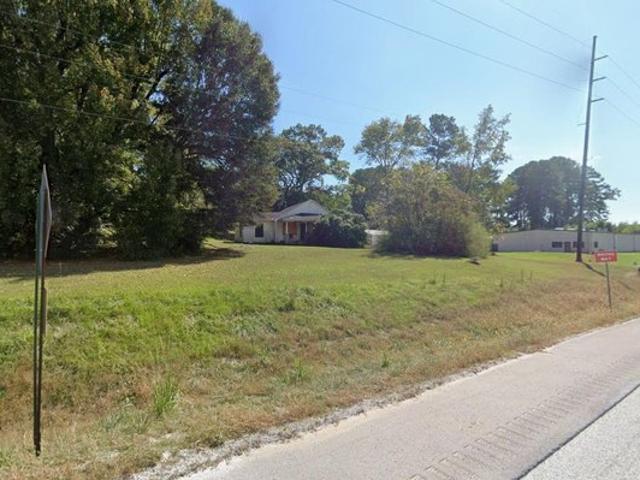 2006 Pelham Rd S, Jacksonville, AL 36265