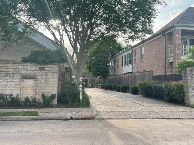 2006 Potomac Dr, Unit B, Houston, TX 77057 | MLS #65329 | Compass