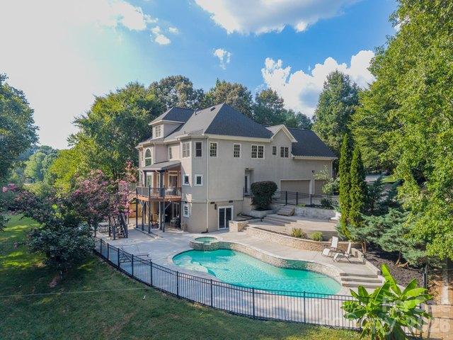 2006 Sandy Pond Ln, Waxhaw, NC 28173