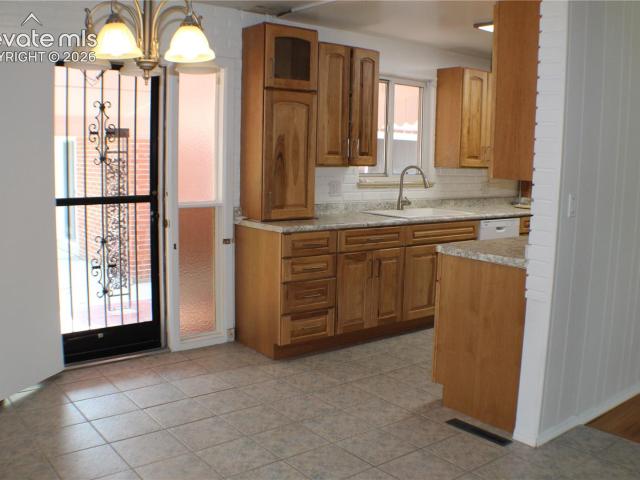 2006 Sherwood Lane