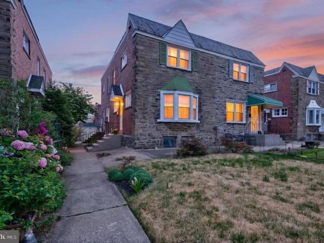 2006 Vista St, Philadelphia, PA 19152