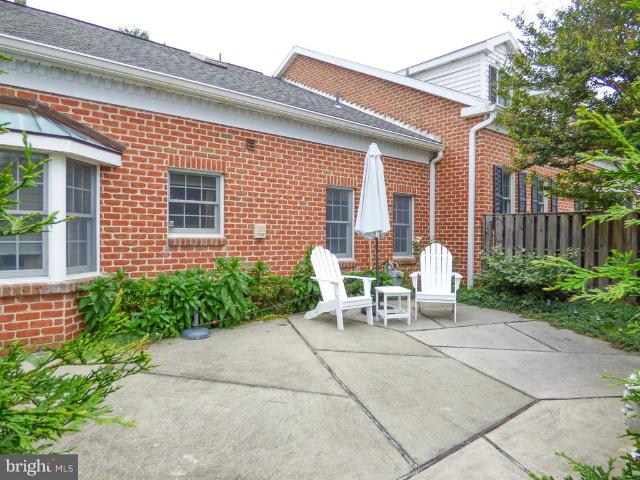 2006 Wyntre Brooke Drive SW