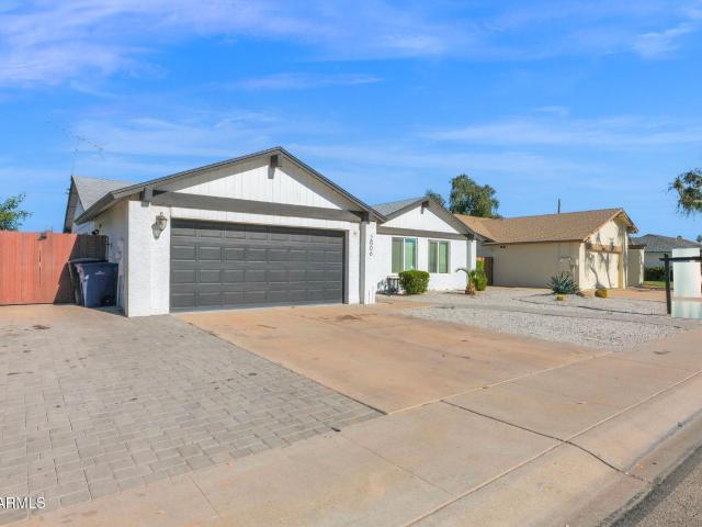 2006 W Summit Pl, Chandler, AZ 85224 | MLS #6974 | Compass