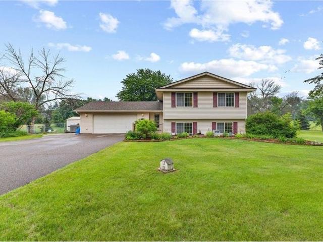 20075 Uplander St NW, Oak Grove, MN 55011