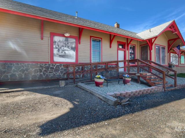 20079 Hwy 30