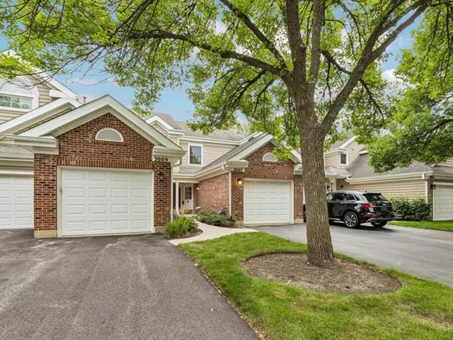 2007 N Coldspring Rd, Arlington Heights, IL 60004