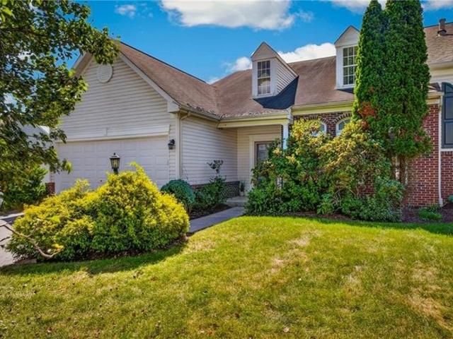 2007 Overlook Ct, Canonsburg, PA 15317