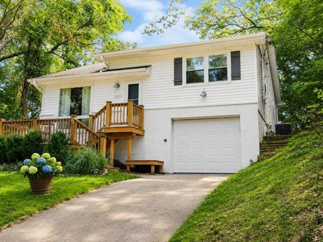 2007 Claremont Dr, Michigan City, IN 46360