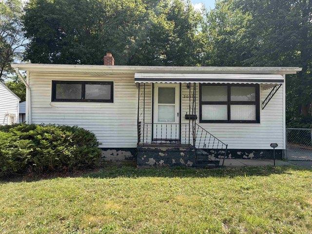 2007 Gilmartin St, Flint, MI 48503