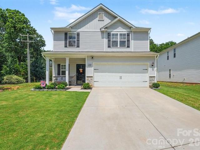 2007 Karen Woods Ln, Charlotte, NC 28216