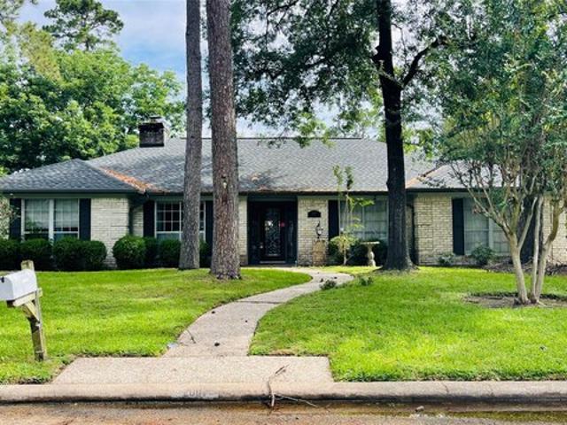 2007 River Falls Dr, Houston, TX 77339