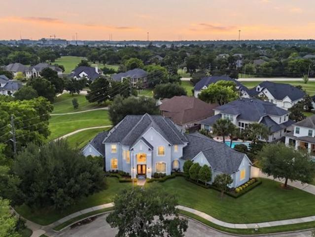 2007 Shepherds Pl, Sugar Land, TX 77479