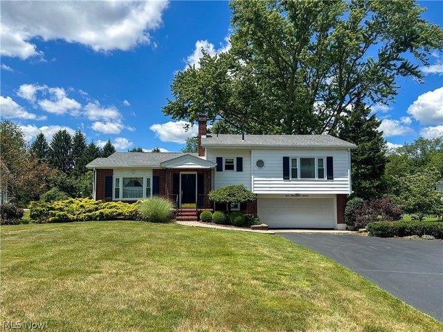 2007 Silver Fox Ln NE, Warren, OH 44484