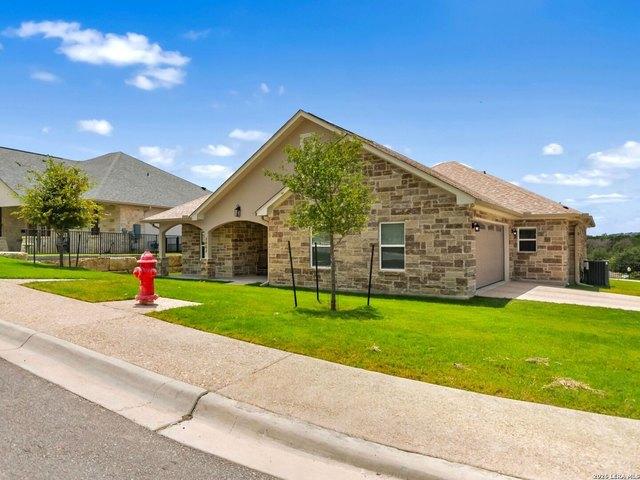 2007 Valencia Dr N, Kerrville, TX 78028