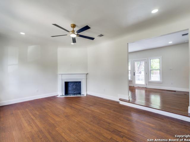 2007 W Mistletoe Ave