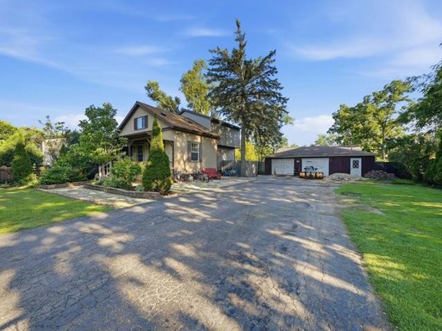 2007 34th St, Zion, IL 60099