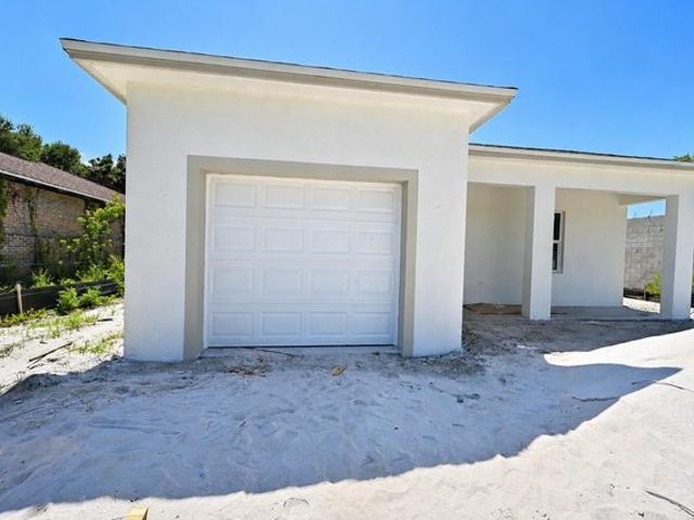 2007 48th St N, Fort Pierce, FL 34947
