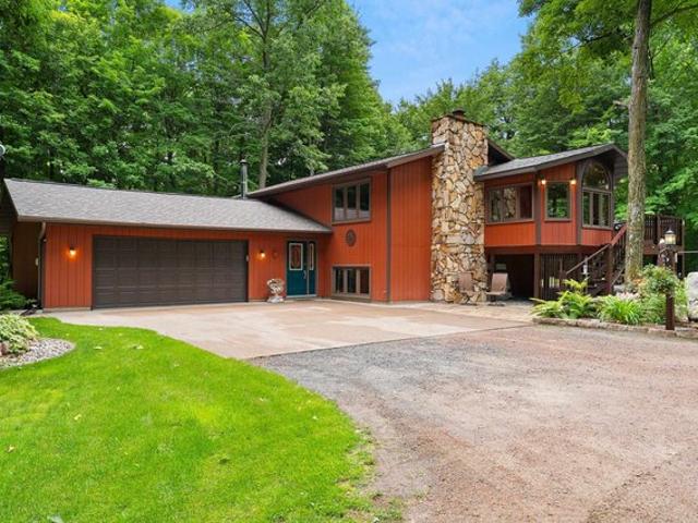 200800 Canopy Ln, Rosholt, WI 54473