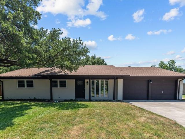 2008 Maplewood Dr, Gainesville, TX 76240