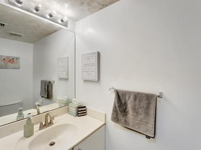 2008 Normandy Cir, West Palm Beach, FL 33409 | MLS #R11152