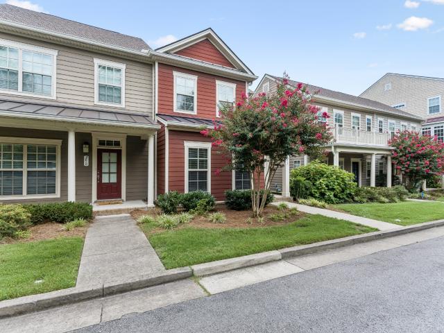 2008 Oak Trail Dr