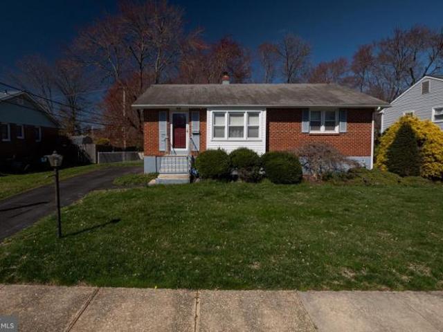 2008 Oak St, Wilmington, DE 19808