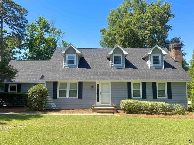 2008 Cedar Ridge Dr, Perry, GA 31069